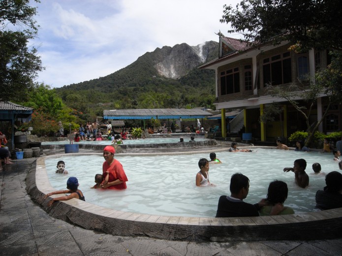 Sumatra_Hotspring_Indonesia | PiensaGeotermia - Noticias de energía ...