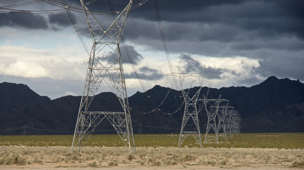 high voltage transmission lines, Primm Valley, NV | PiensaGeotermia ...